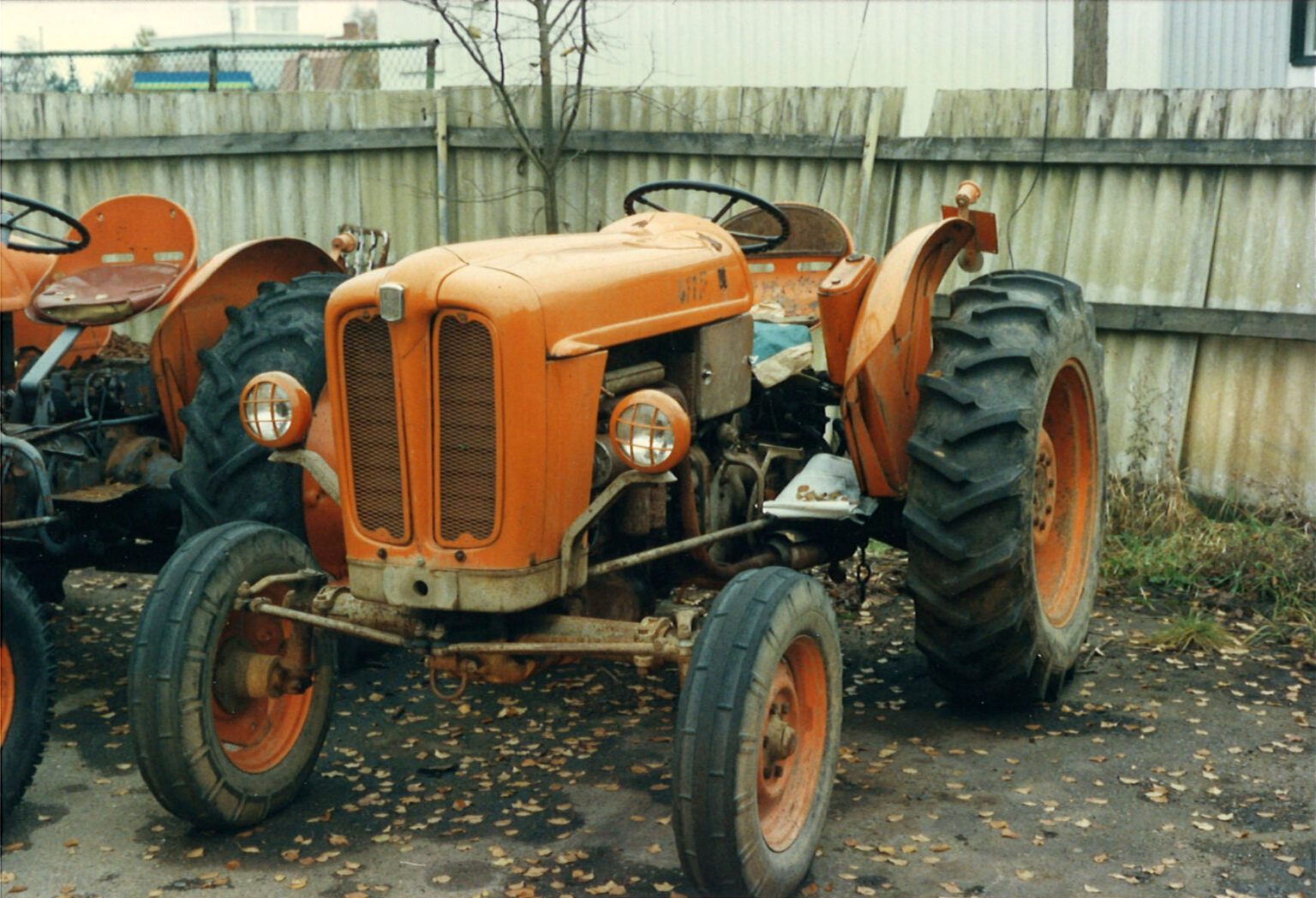 Juhannuksen traktorivisa! Tunnistatko vanhat traktorit ja niiden ...