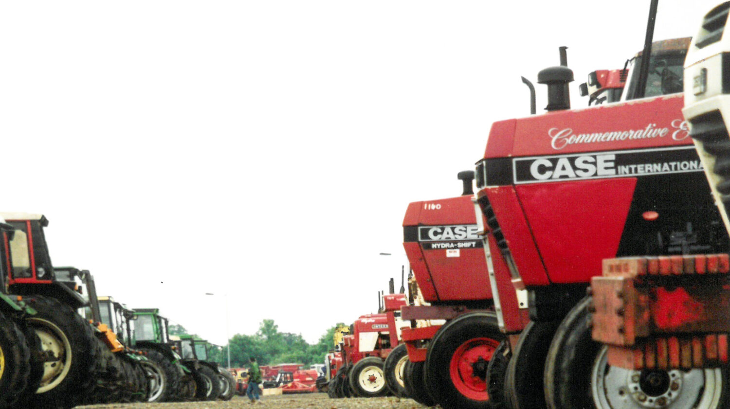 Juhannuksen traktorivisa! Tunnistatko vanhat traktorit ja niiden ...